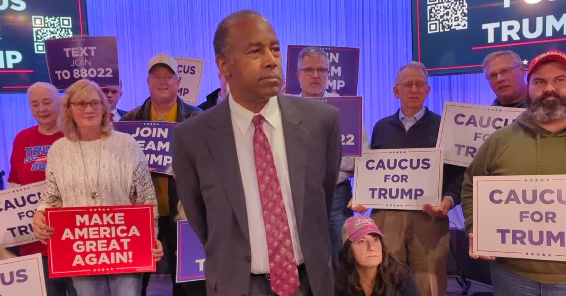 Ben Carson stumps for Trump in Iowa with a fresh new comedy routine ...